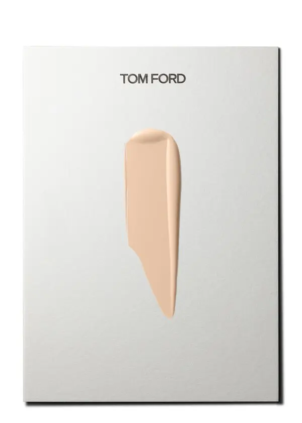 TOM FORD Shade And Illuminate Concealer, Silk, Buildable Coverage, Radiant Complexion, Smooth Texture - 1c0 Silk