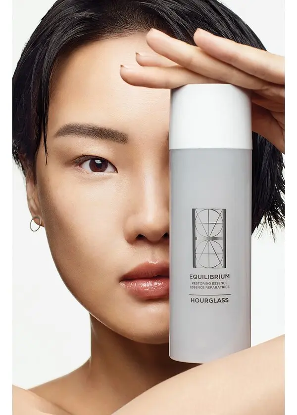 HOURGLASS Equilibrium Restoring Essence