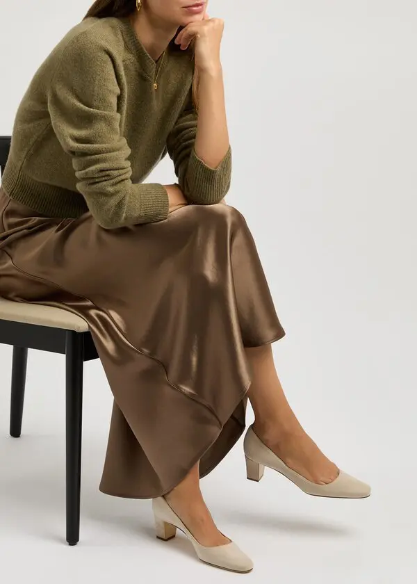 Manolo Blahnik Okkatopla 50 Suede Pumps