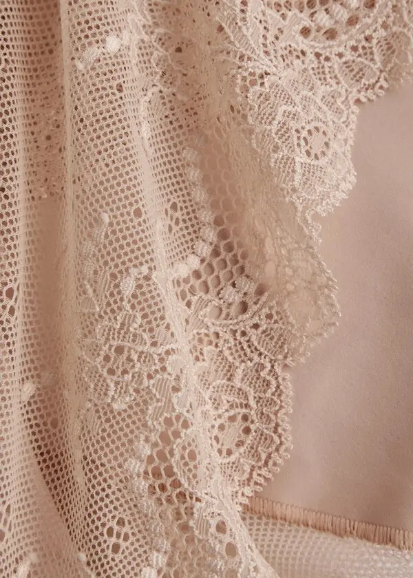 Spanx Undie-tectable Lace-trimmed Seamless Briefs