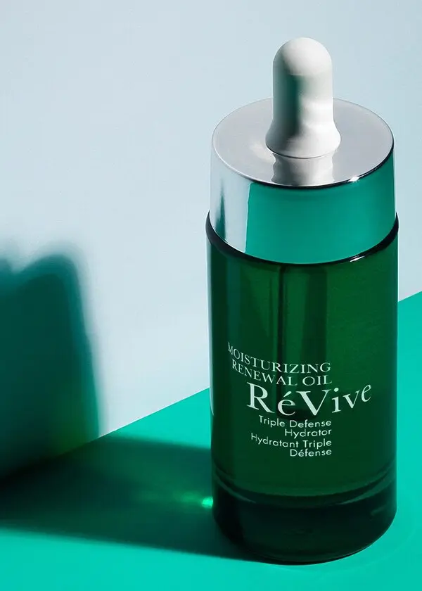 RÉVIVE Moisturizing Renewal Oil