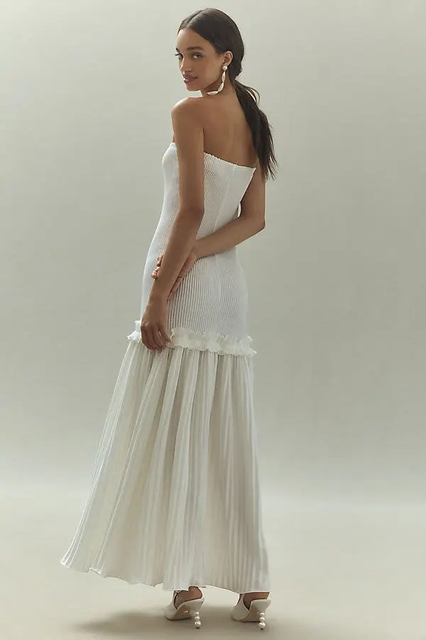 l'ide belle detachable organza sleeve drop-waist maxi dress Romantic, ethereal, and effortlessly captivating!  This mermaid wedding  dress features a deep illusion plunge neckline that beautifully elongates  the silhouette, while her detachable sheer lace bell sleeves add a touch of