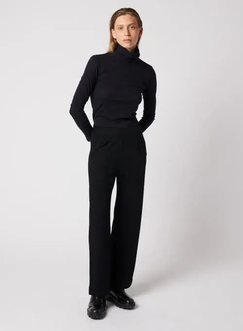 Majestic Filatures Soft Touch Long Sleeve Turtleneck - Noir
