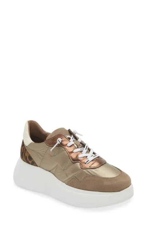WONDERS Platform Sneakers