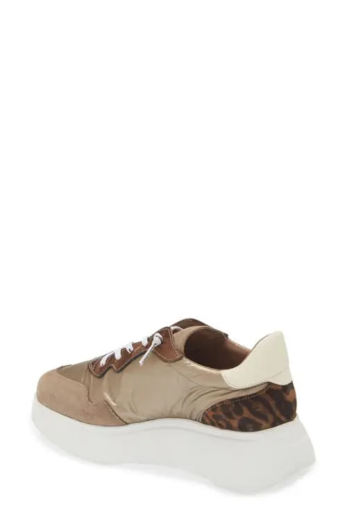 WONDERS Platform Sneakers
