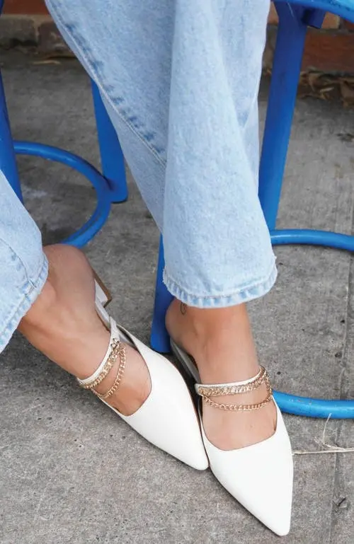 BELLE & BLOOM On The Go Leather Flat - Cream