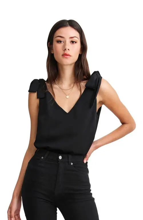 BELLE & BLOOM Feel For You V-neck Top - Black