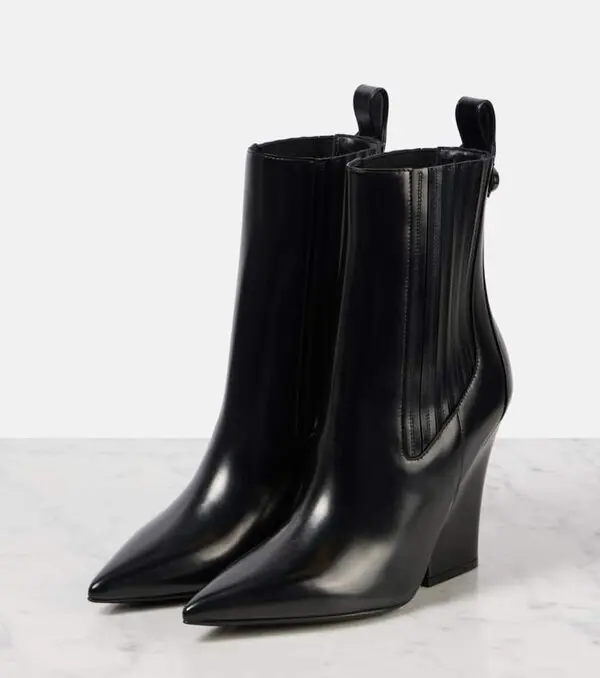 Valentino Garavani Vlogo Lockette Leather Ankle Boots