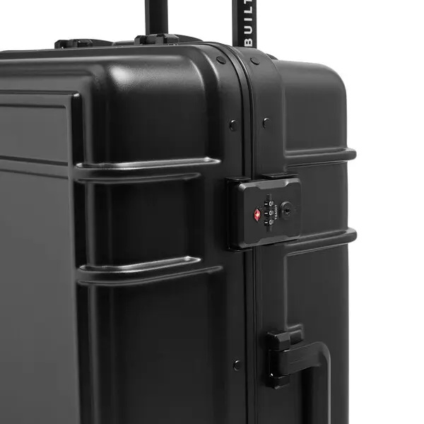 EASTPAK Resist'r Hard-shell Luggage Case