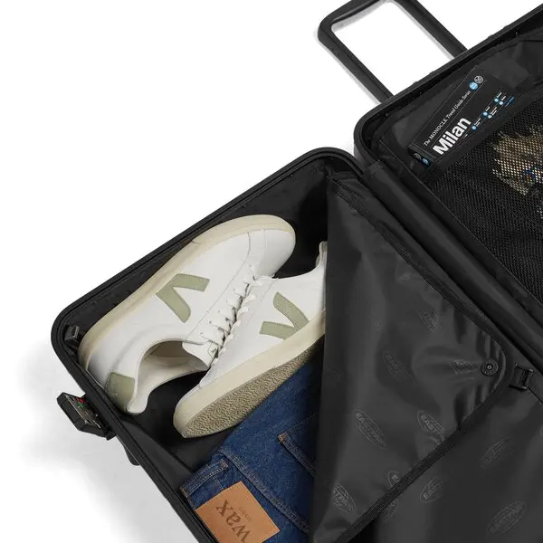 EASTPAK Resist'r Hard-shell Luggage Case