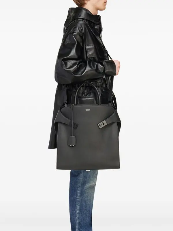 FERRAGAMO Hug Tote Bag - Black