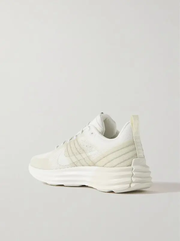 Nike Lunar Roam Sneakers