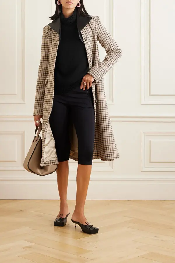 LISA YANG Heidi Cashmere Turtleneck Sweater