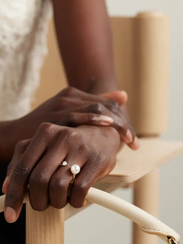 Mizuki 14 Karat Pearl And Diamond Ring