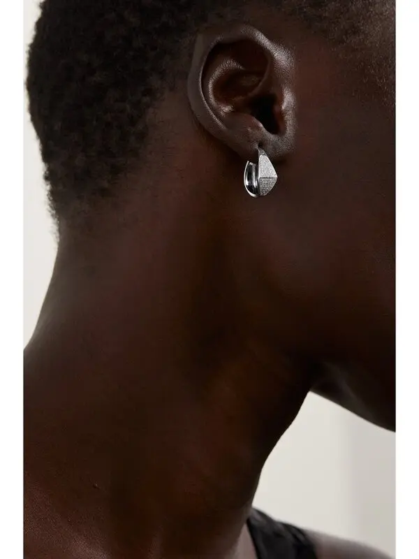 Yvonne Léon Diva 9-karat Diamond Earrings