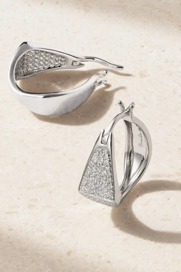Yvonne Léon Diva 9-karat Diamond Earrings
