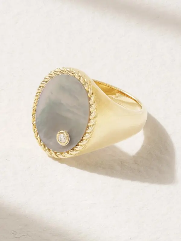 Yvonne Léon 9-karat Mother-of-pearl, And Diamond Signet Ring - Gold