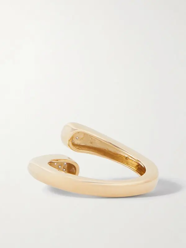STONE AND STRAND Hug 10-karat Diamond Ring