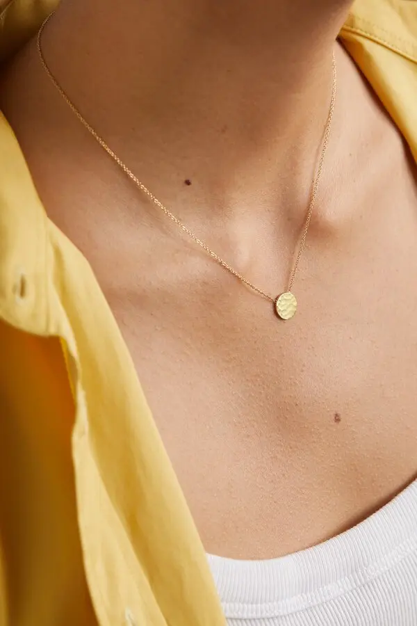 JENNIFER MEYER Mini Hammered Disc 18-karat Necklace