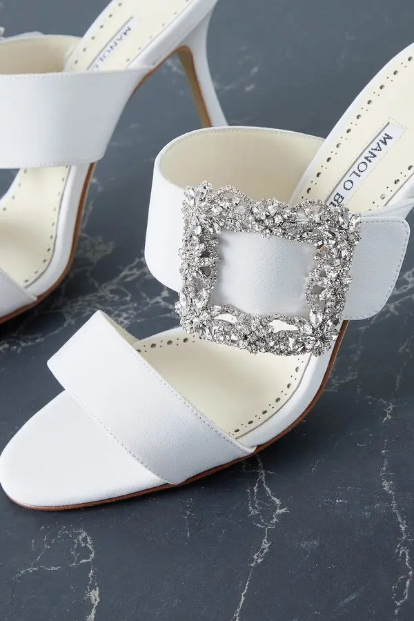 Manolo Blahnik Gable 90 Buckled Mules - White