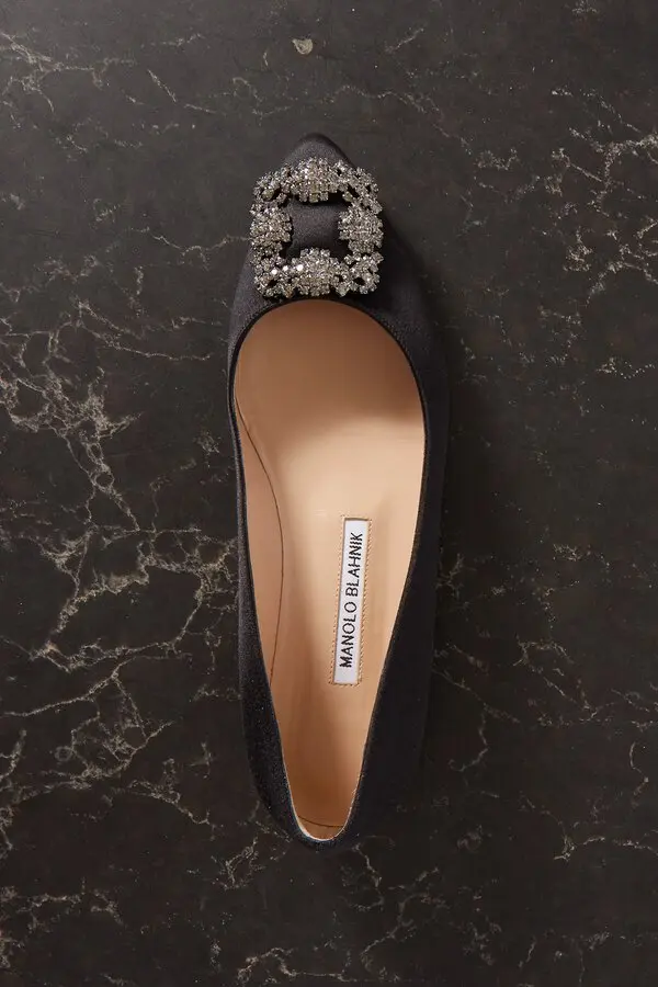Manolo Blahnik Hangisi Crystal-embellished Flats - Black
