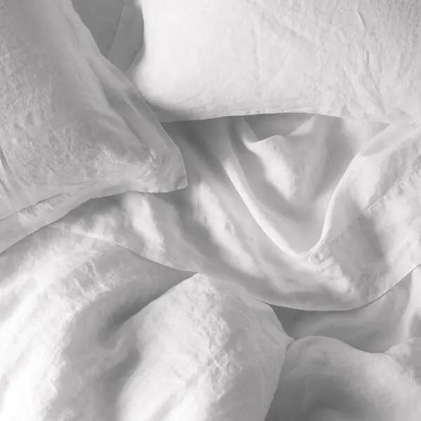 COYUCHI Relaxed 4 Piece Linen Sheet Set, Queen - White