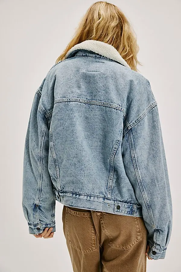 LEVI'S 90s Sherpa Trucker Jacket
