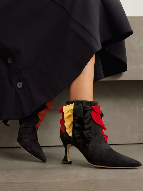Manolo Blahnik Pompa 70 Ruffled Suede Ankle Boots
