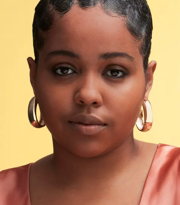 MAC COSMETICS Studio Radiance Face And Body Foundation