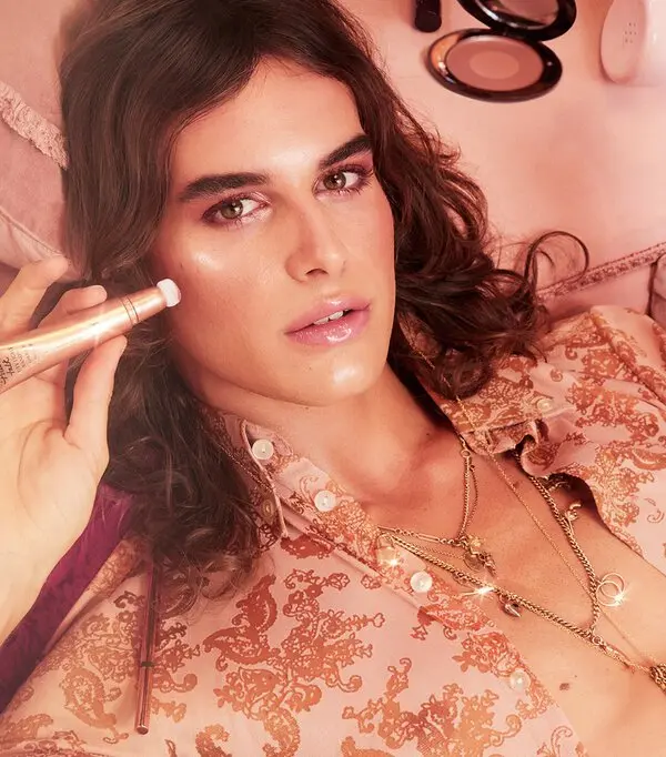 Charlotte Tilbury Pillow Talk Beauty Light Wand Highlighter