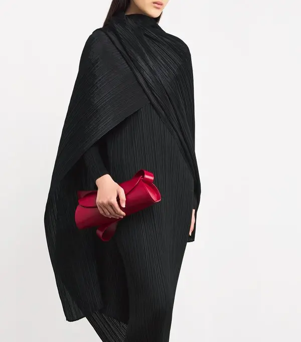 Issey Miyake Basic Madame-t Stole