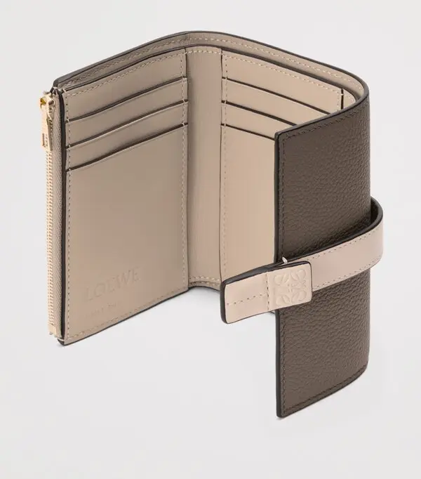 Loewe Small Calfskin Vertical Wallet - Brown