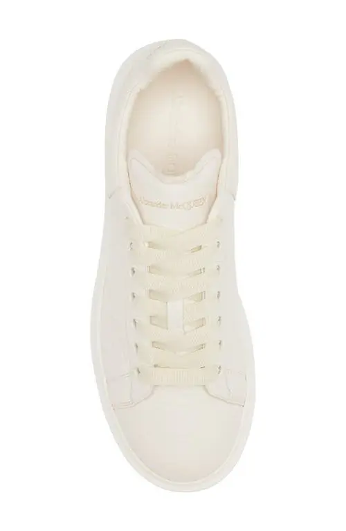 Alexander McQueen Grainy Leather Oversized Sneakers - 9100 Off White