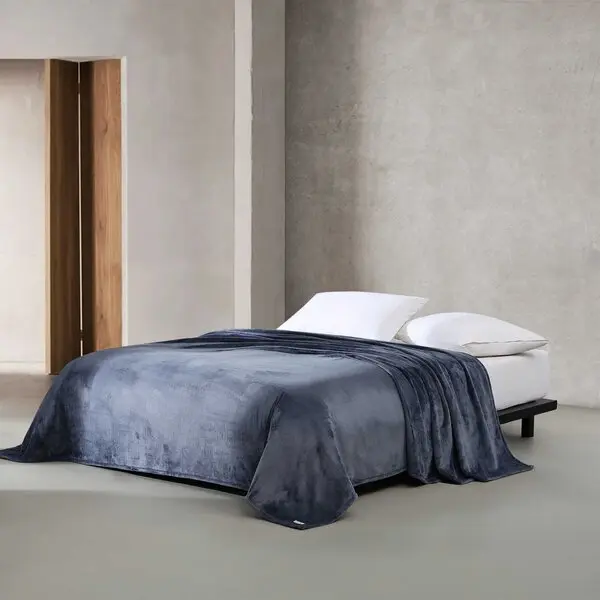 Calvin Klein Core Plush Solid Blanket