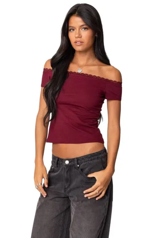 EDIKTED Xoe Lace Trim Off The Shoulder Crop Top - Burgundy