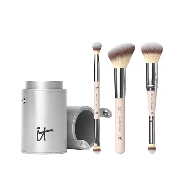 IT COSMETICS Celebrate Creative Looks Makeup Brush + Luxe Travel Case - One-color