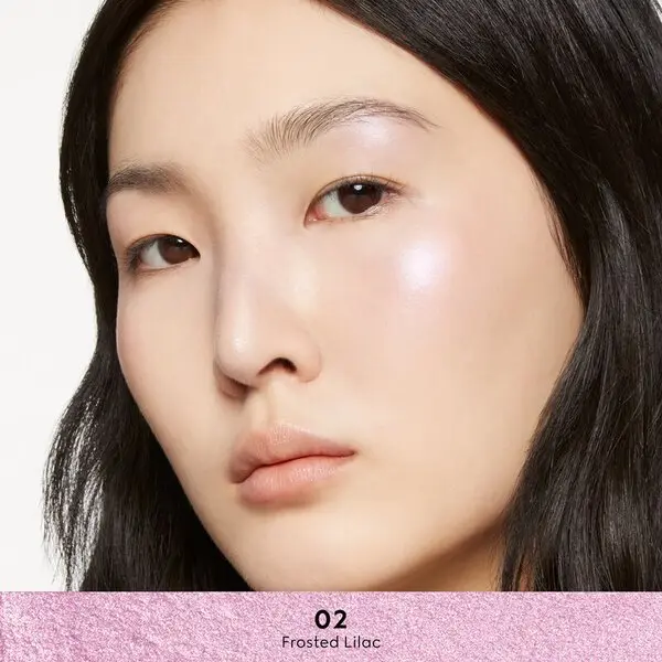 Gucci 02, Glow Highlighter Powder - One-color