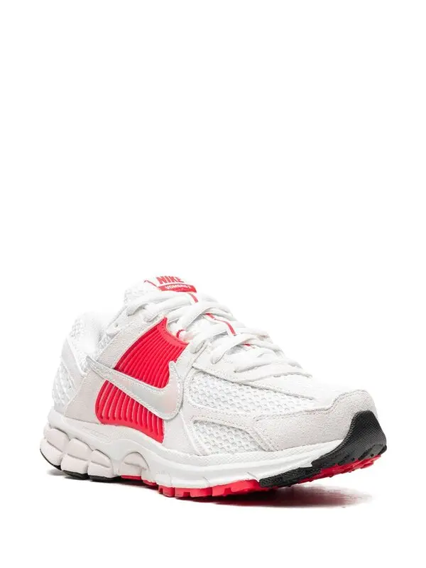 Nike Zoom Vomero Sneakers
