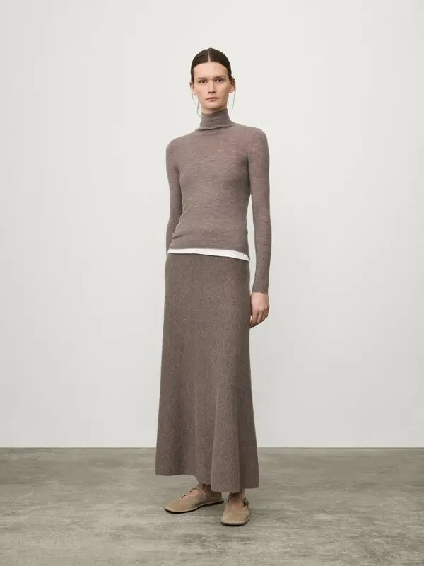 LISA YANG The Lory Sweater - Deep Truffle