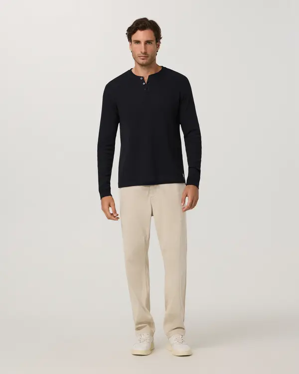 Vuori Waffle Henley - Black