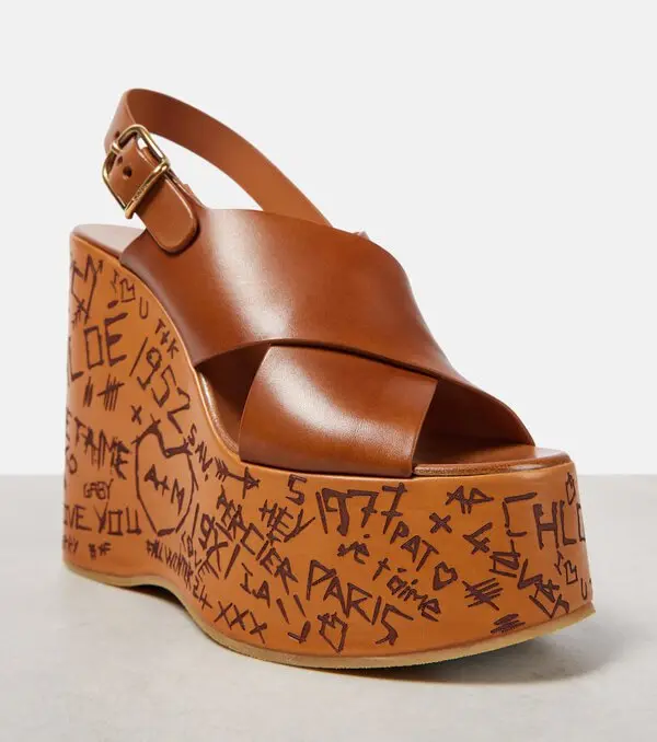 Chloé Maxime Leather Wedge Sandals - Brown