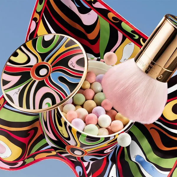 Guerlain MéTéOrites Marmo Swirl Brush Powder Brush - One-Color