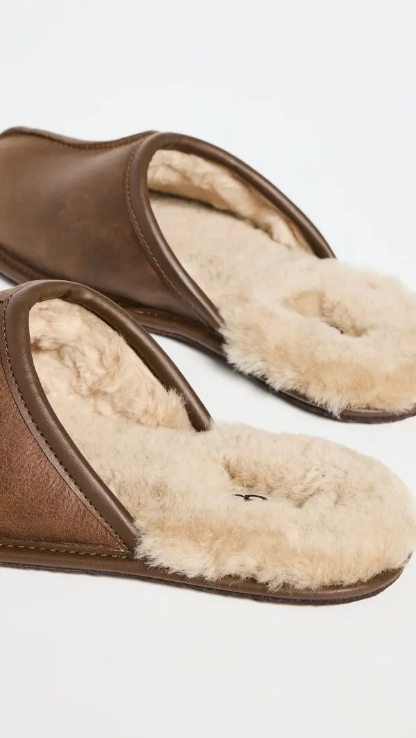 UGG Scuff Leather Slippers - Tan