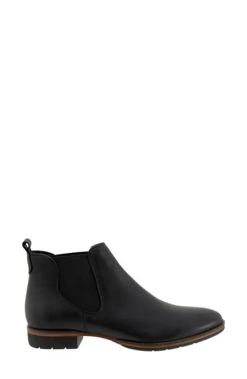 Eos Gala Chelsea Boot - Black