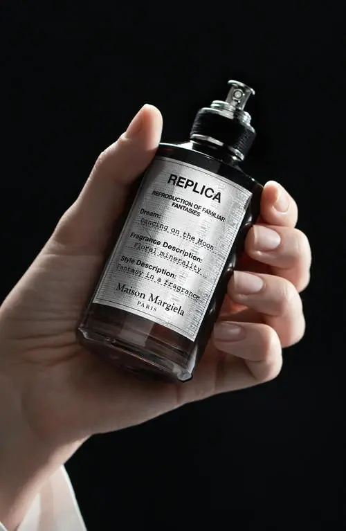MAISON MARGIELA Replica Fantasies Dancing On The Moon Eau De Parfum