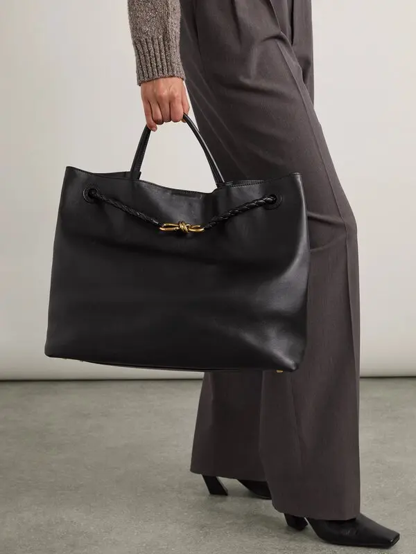 Bottega Veneta Andiamo Large Leather Tote - Black