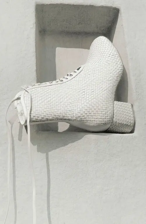 DANIELLA SHEVEL Kamari Ankle Boots - Ivory