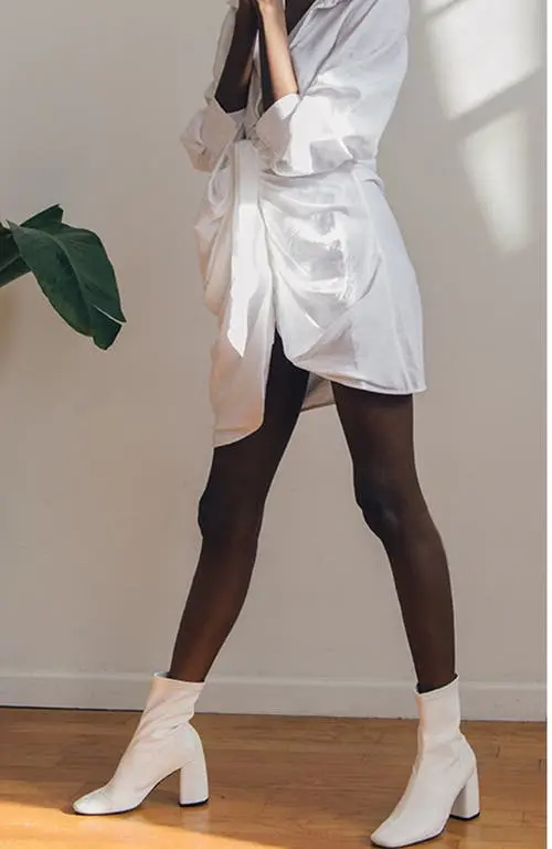 DANIELLA SHEVEL Bellamia Boots - White