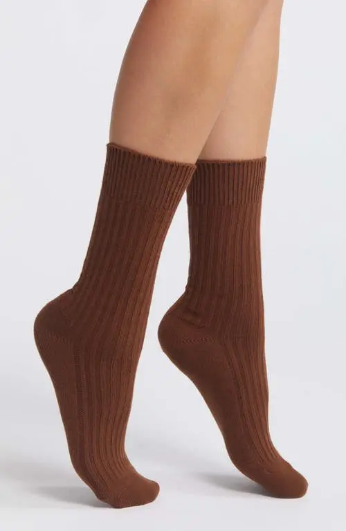 CASA CLARA Thin Rib Crew Socks - Coffee