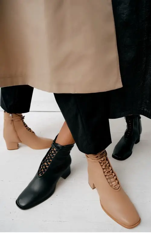 DANIELLA SHEVEL Willow Boot - Brown